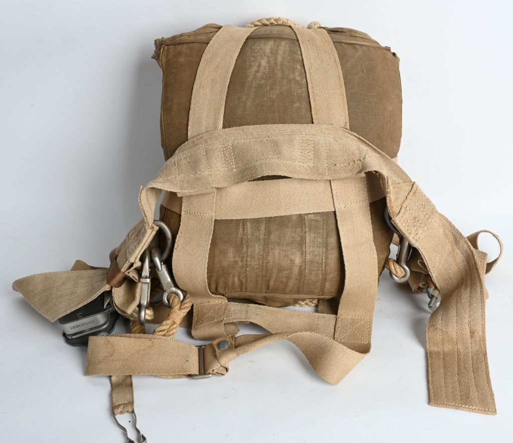 Ww2 Parachute Pack