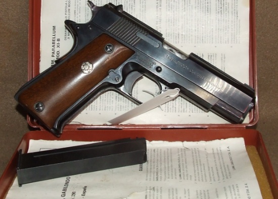 Llama XI-B 9mm Luger Pistol | Guns & Military Artifacts Handguns ...