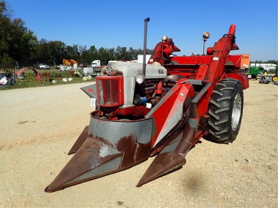 Ford 960 Tractor 2 Row Picker/Sheller | Online Auctions | Proxibid