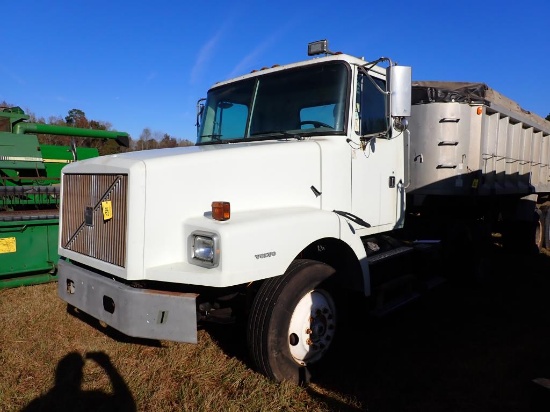 1996 Volvo Single Axle Day Cab Road Tractor | Online Auctions | Proxibid