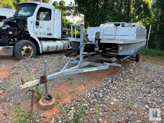 PONTOON BOAT W/ TOHATSU M60A MOTOR ON A 2000 ROCKET INTERNATIONAL ...