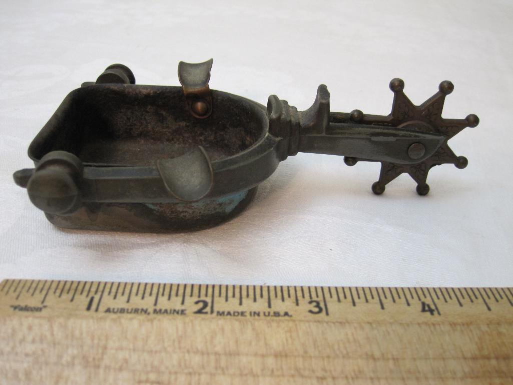 Vintage Western Style Ashtray with Spurs, 6 oz | Proxibid