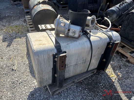 CONTENTS OF PALLET VARIOUS TRUCK PARTS, FUEL TANK | Commercial Trucks ...