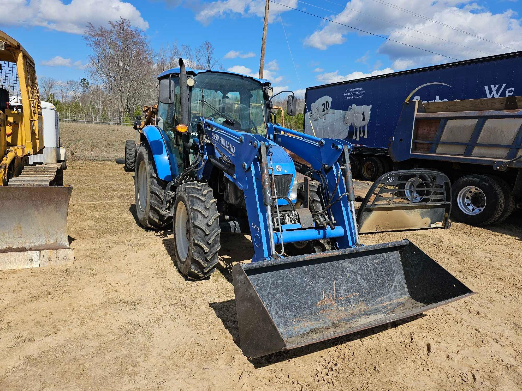 1579 - NEW HOLLAND T475 4WD CAB TRACTOR | Proxibid