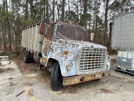 351 - FORD MODEL N702 TRUCK | Online Auctions | Proxibid