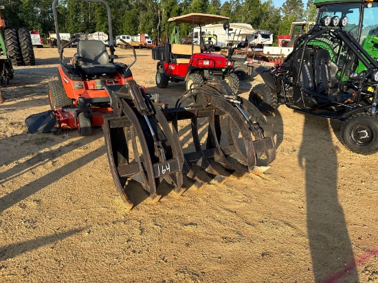 164 - JOHN DEERE 52" LOG GRAPPLE | Online Auctions | Proxibid