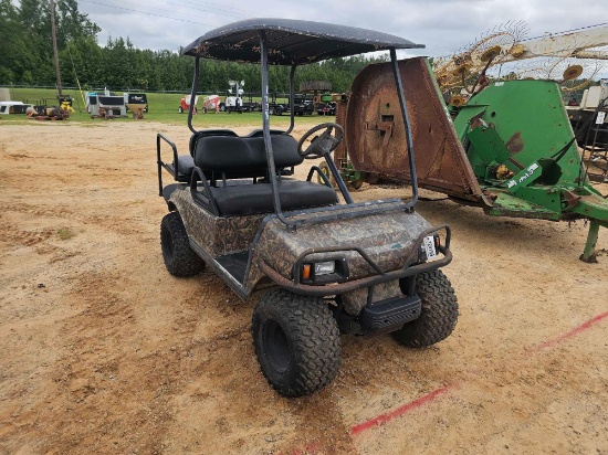 1738 - CLUB CAR GAS POWERED GOLF CART | Online Auctions | Proxibid