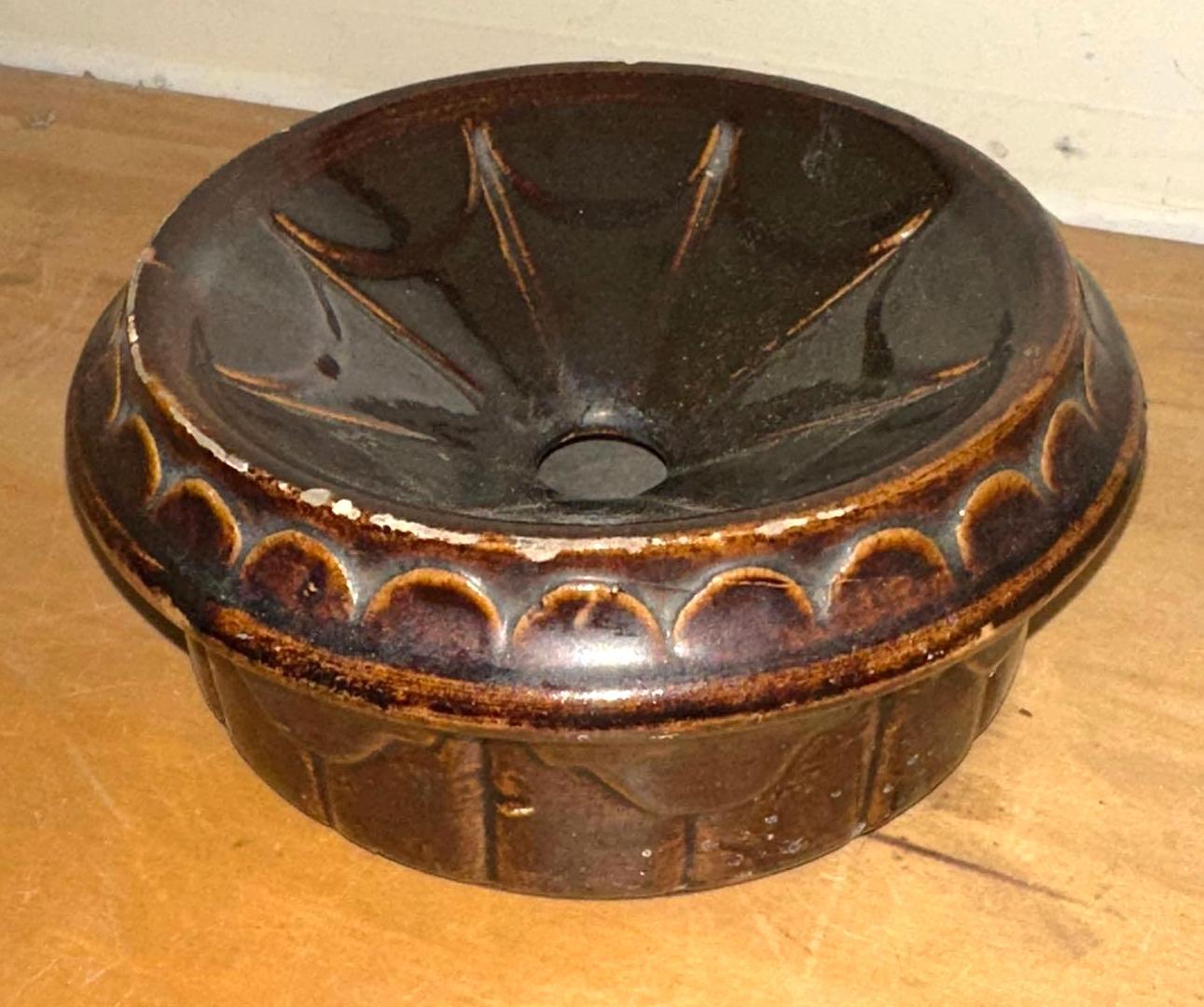 American Pottery Spittoon from the 19th Century | Proxibid