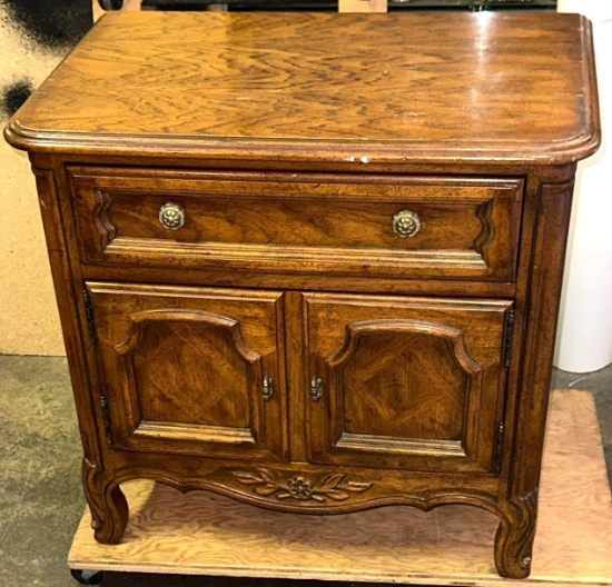 Drexel Night stand 24" x 24" | Online Auctions | Proxibid
