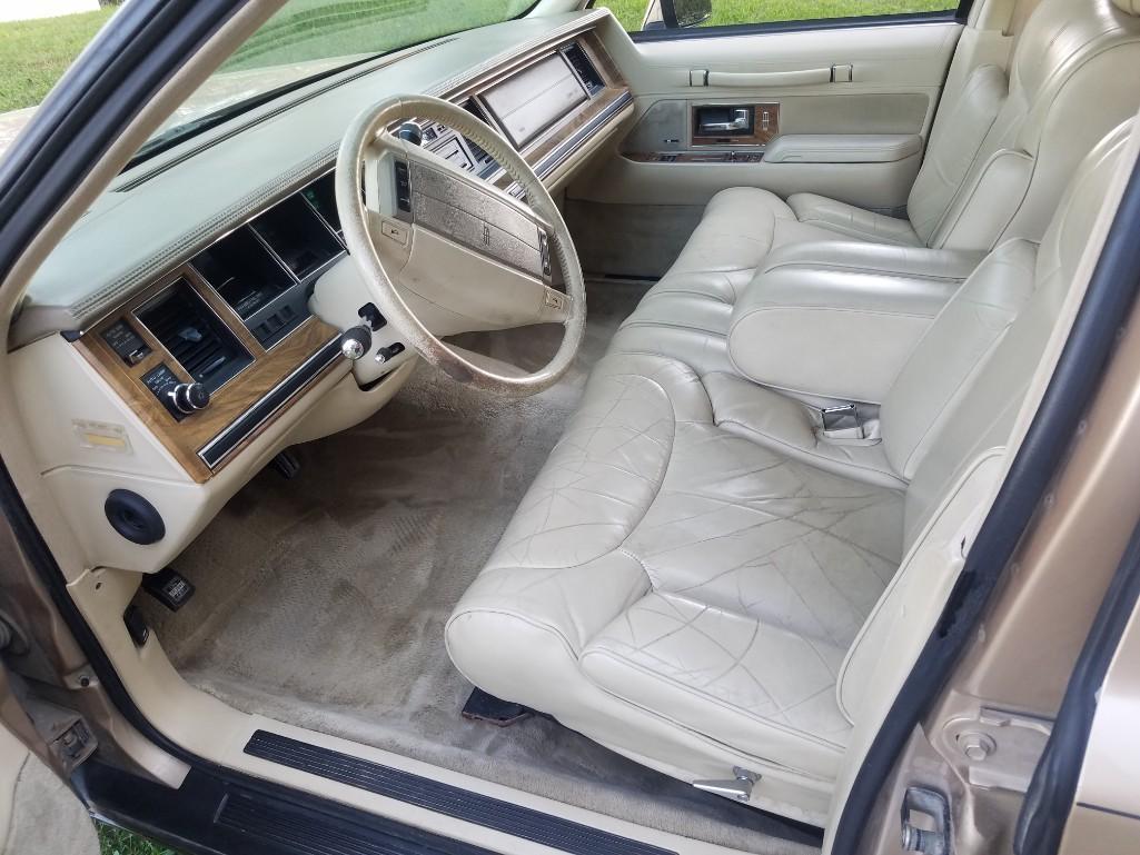 1990 Lincoln Town Car Signature Series