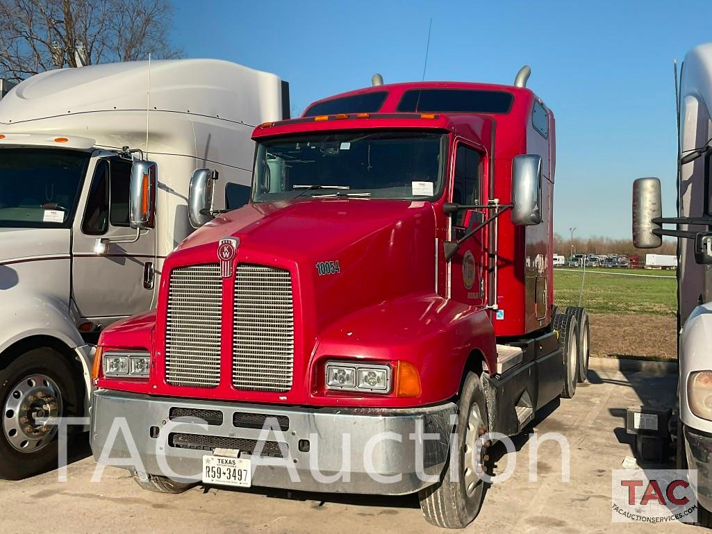 Kenworth T600 Studio Sleeper Kenworth T600 Sattelschlepper | Kaufen