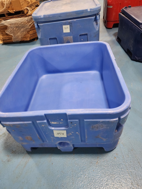 Short Blue Insulated Vats | Saeplast | 20 CT | Proxibid