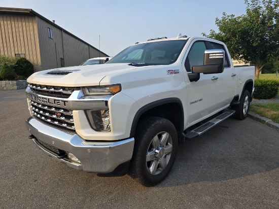 2022 Chevy 3500 Z71 Crewcab Pick Up Truck | Online Auctions | Proxibid