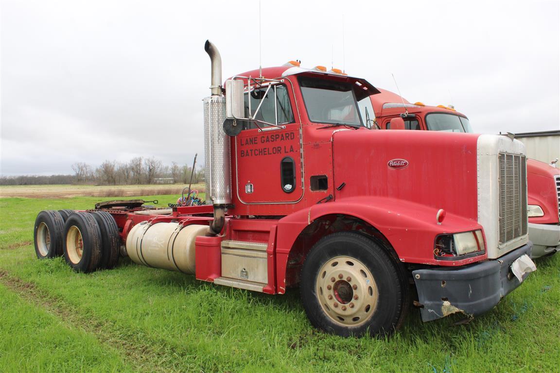 PETERBILT 377 11.1 60 Series Detroit Engine 10 | Proxibid