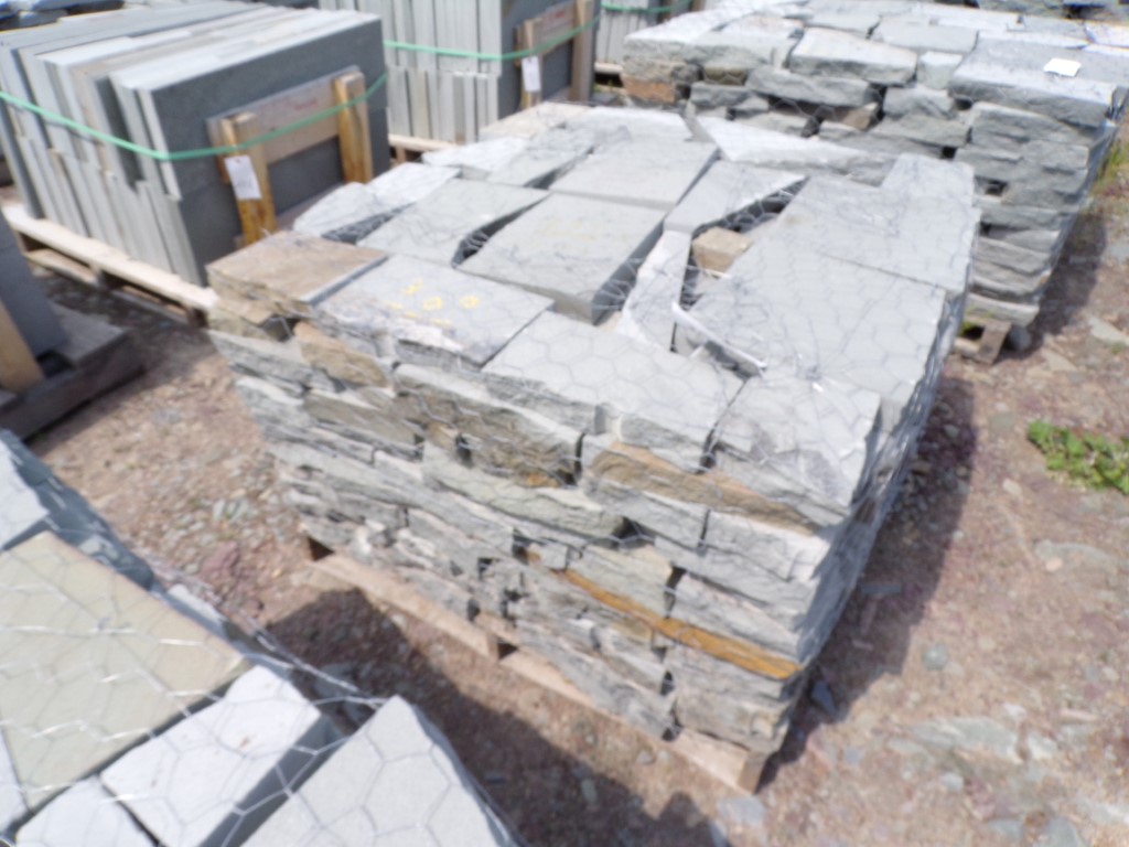 Gauged Colonial Snapped Edge Wall Stone, 2'' x | Proxibid