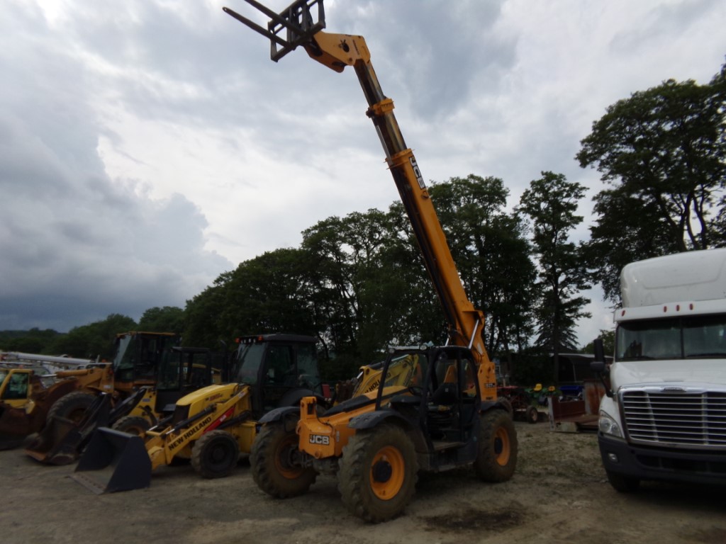 2015 JCB 507-42 Telehandler, 7,000 LB Capacity. | Proxibid