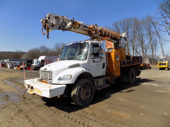2006 Freightliner Business Class M2, 4 WD Auger Truck, Altec D945T ...