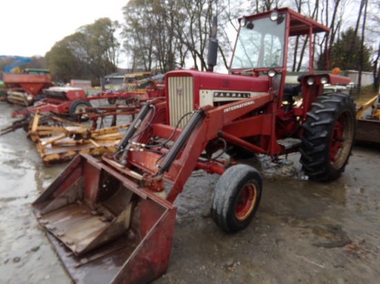 Farmall 656 2 WD Tractor with Open Cab, 2 PT Hitch with Pin for Top ...