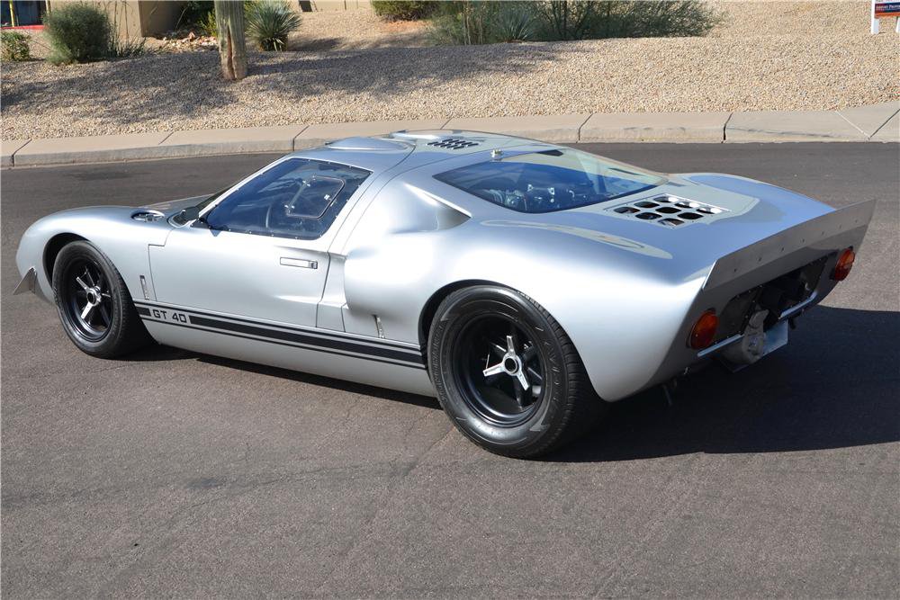 Silver Gt40