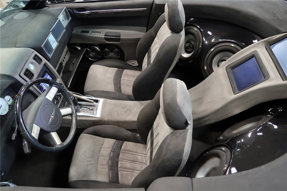 2005 Chrysler 300 Interior