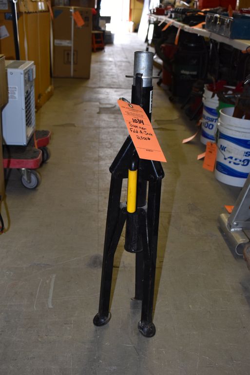SUMNER FOLD-A-JACK, 2500# | Proxibid