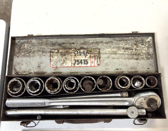 CRAFTSMAN HEAVY DUTY SOCKET WRENCH WITH EXTENSIONS AND SOCKET MODEL ...