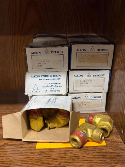 (13) BOXS WITH ALCON MALE ELBOWS FIVE PER BOX AQ-69-P 8 X 8 ...
