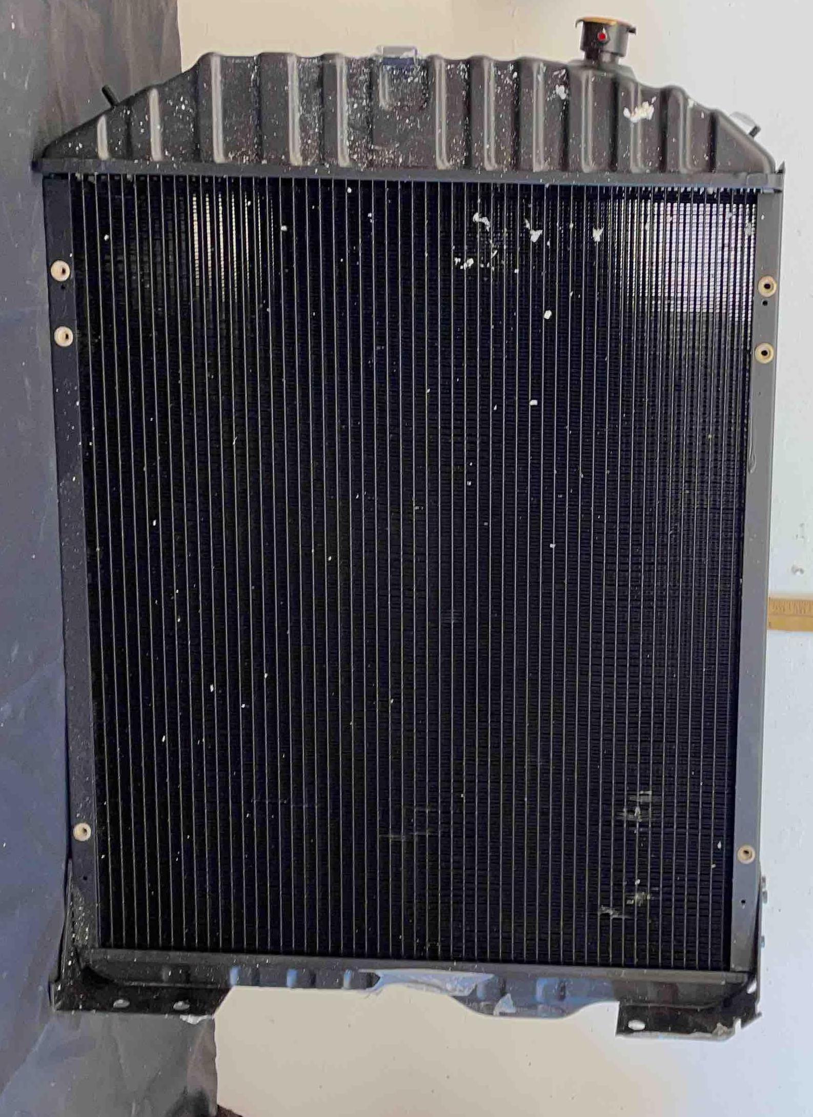 John Deere tractor radiator JD024 A-RE21896 new | Proxibid
