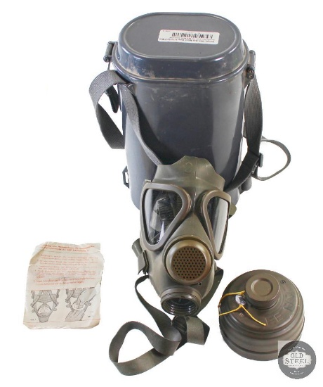 Unissued Drager M65 Gas Mask with New NATO 40mm Filter and Case | Guns ...