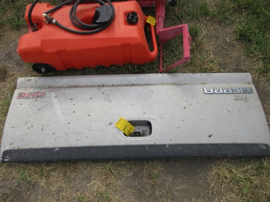 Mower Jack/Fuel Tank/ Tailgate | Online Auctions | Proxibid
