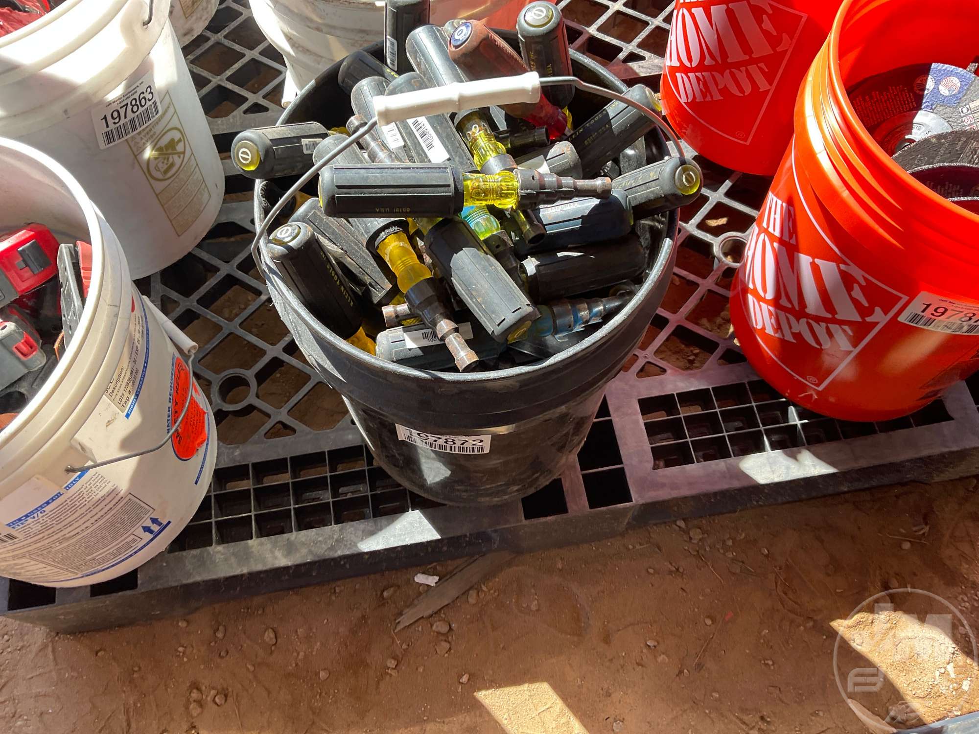 KLEIN BUCKET OF SCREW DRIVERS/ NUT DRIVERS | Proxibid
