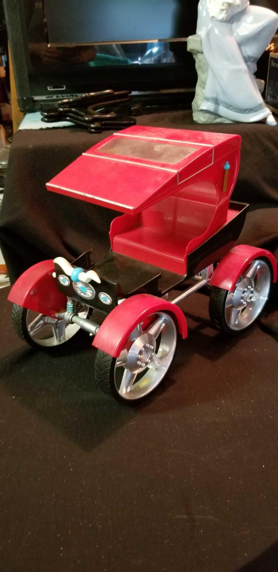 BRATZ car, rubber tread rolling wheels | Proxibid