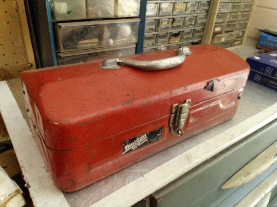 DISSTON MY BUDDY RED TOOL CADDY WITH CONTENTS | Online Auctions | Proxibid