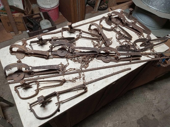 Rusty old hunter Decor | Online Auctions | Proxibid