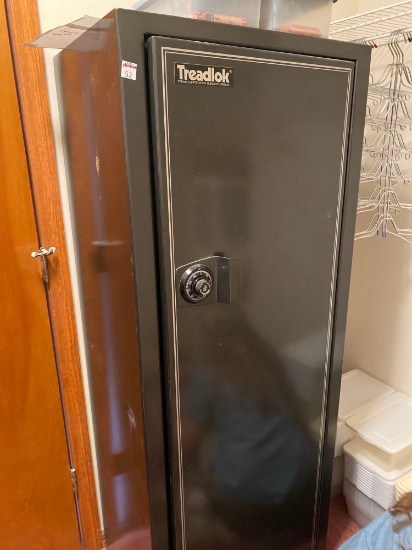 Large Treadlok upright combination safe Roanoke VA USA | Online Auctions | Proxibid