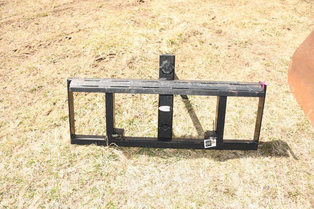 FREY SINGLE PRONG BALE SPEAR FREY QUICK ATTACH | Proxibid