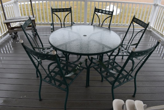 Outdoor Glass Table with 6 Chairs | Online Auctions | Proxibid