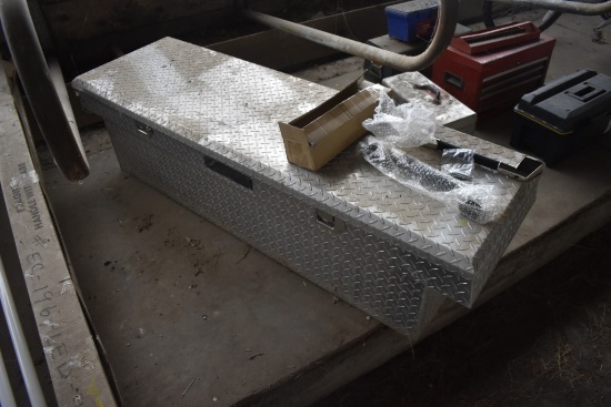 Diamond Plate Truck Tool Box for Full Size Pickup Truck and 2 US ...