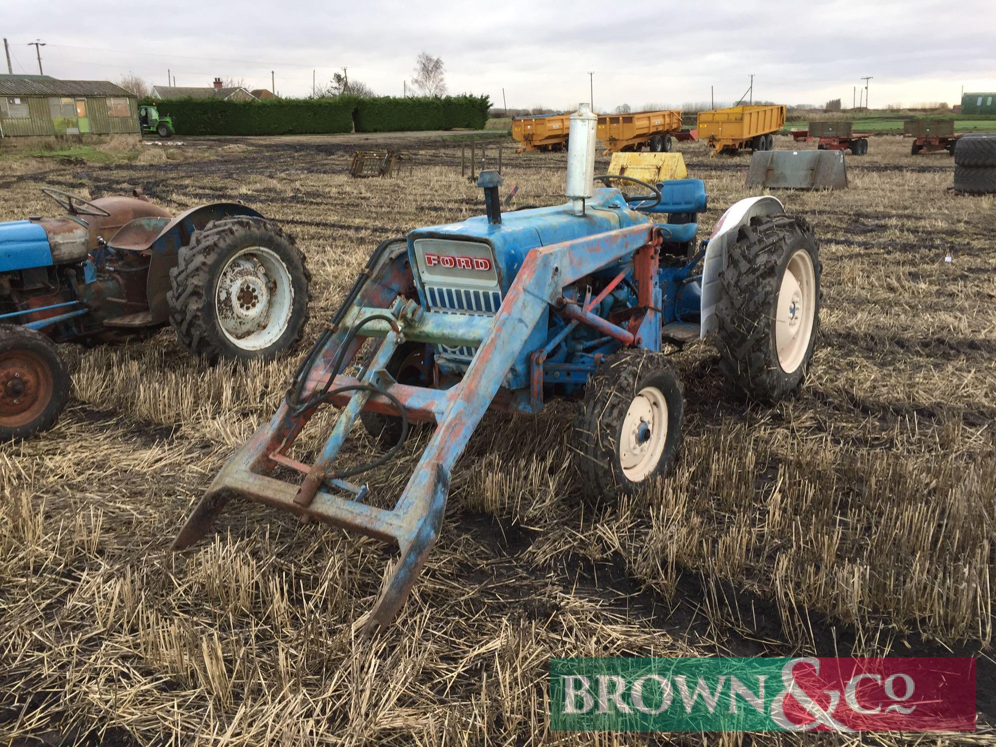 Ford 2000 diesel tractor with power loader | Proxibid