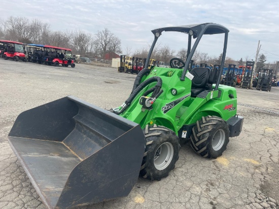 2023 Avant 520 Hydrostatic Articulating Loader | Online Auctions | Proxibid