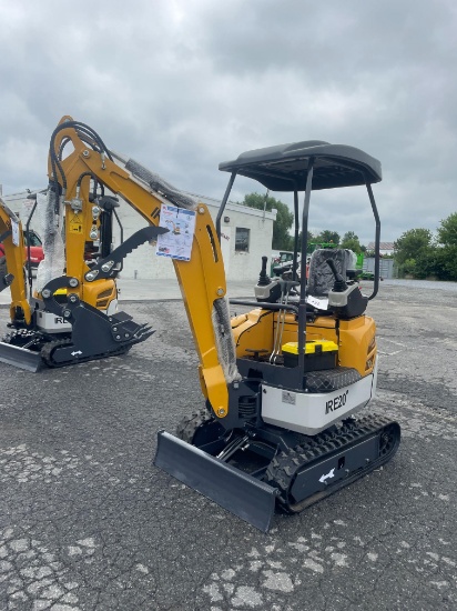 New IR IRE20 Mini Excavator | Heavy Construction Equipment Excavators ...
