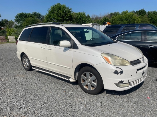 2004 Toyota Sienna XLE Mini Van | Cars & Vehicles Cars Passenger Vans ...
