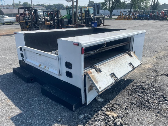 Used Reading 9' Truck Utility Body | Commercial Trucks Truck ...