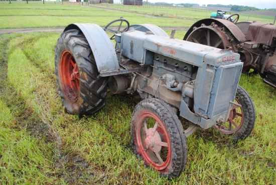 1930 Case 'C' Tractor, wide front, fenders, non-runner, 6.00-20 fronts ...
