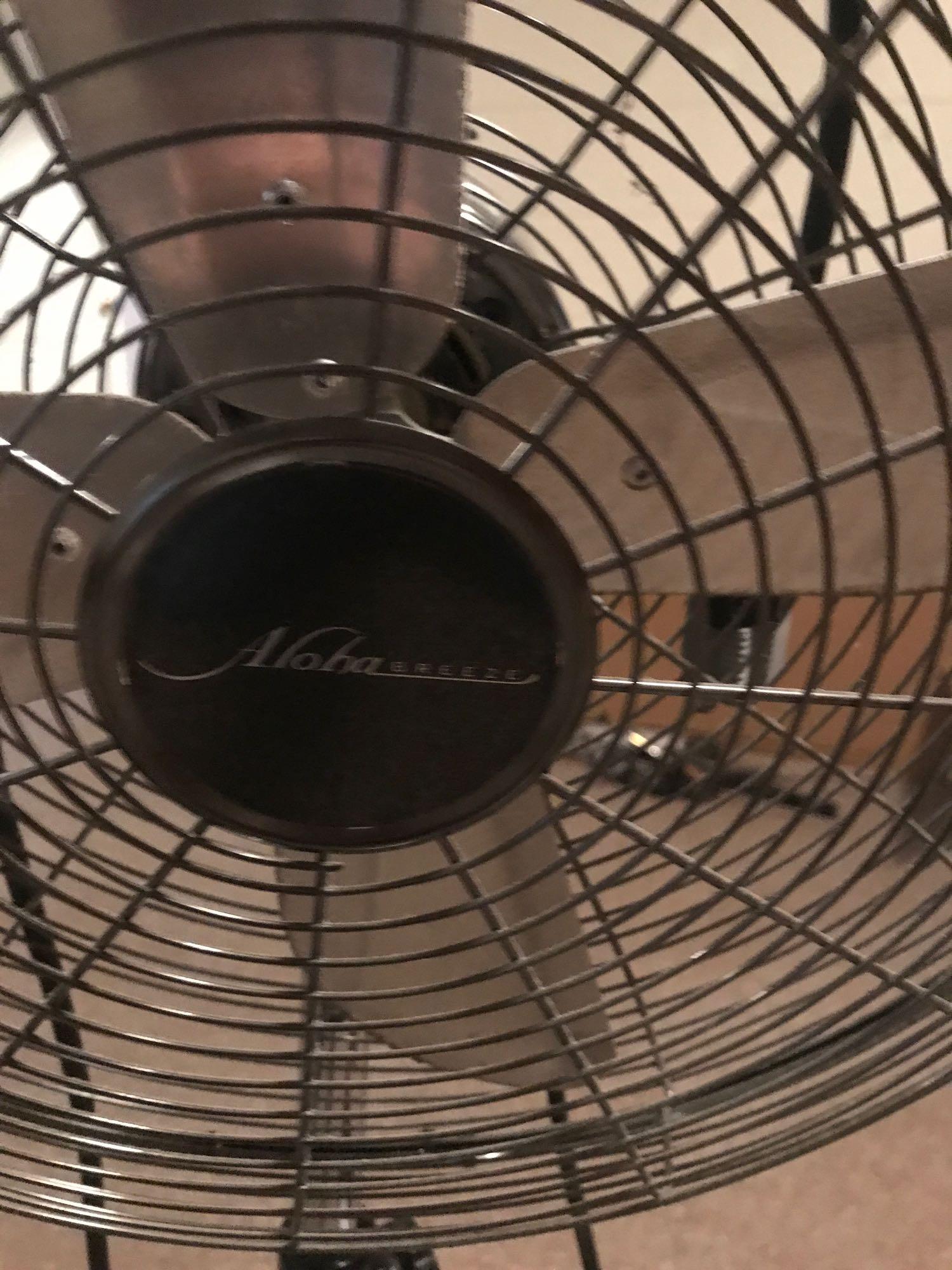Vintage Aloha Breeze Stand Fan Lot Detail ALOHA BREEZE 20" FAN