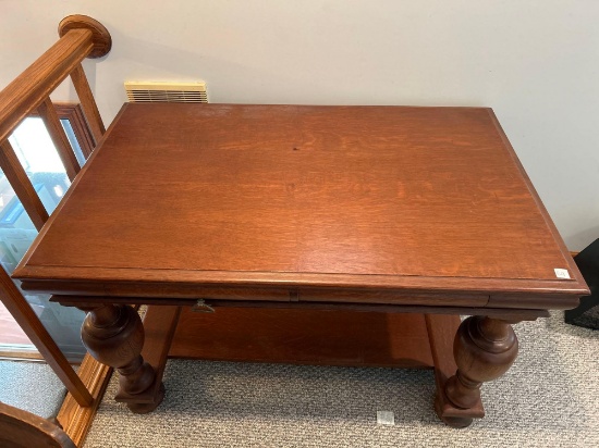 Oak quality table, NICE | Online Auctions | Proxibid