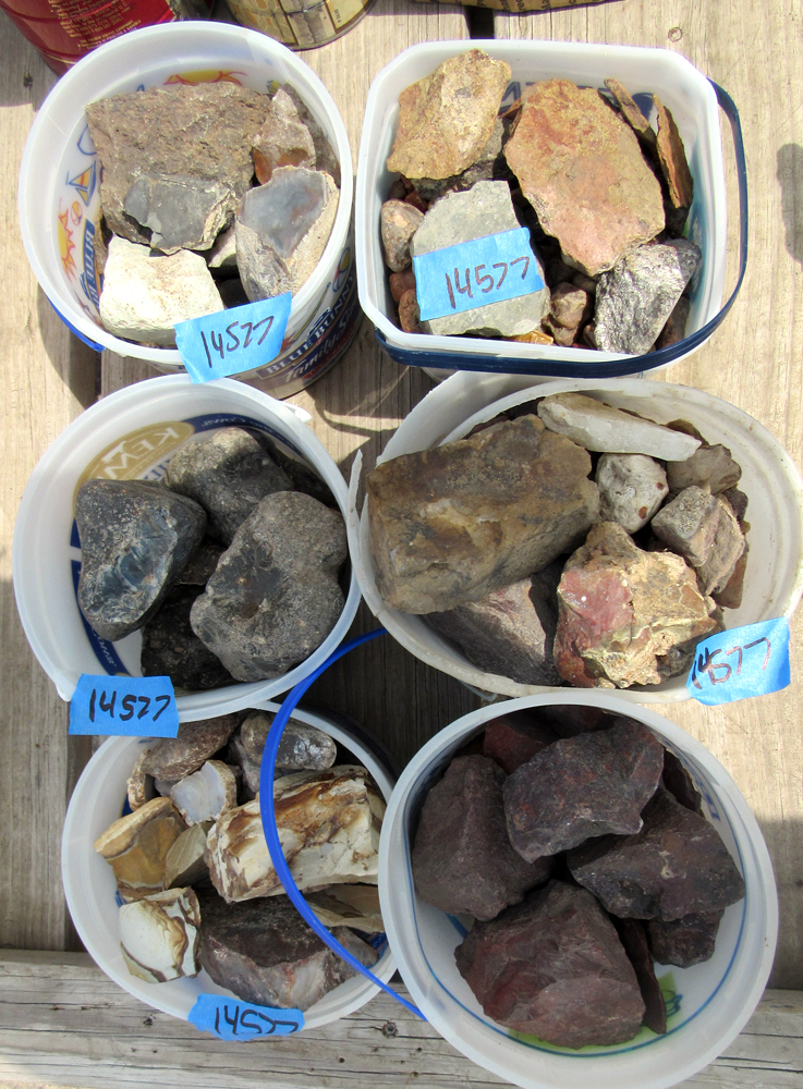 6 ice cream buckets of rocks | Proxibid