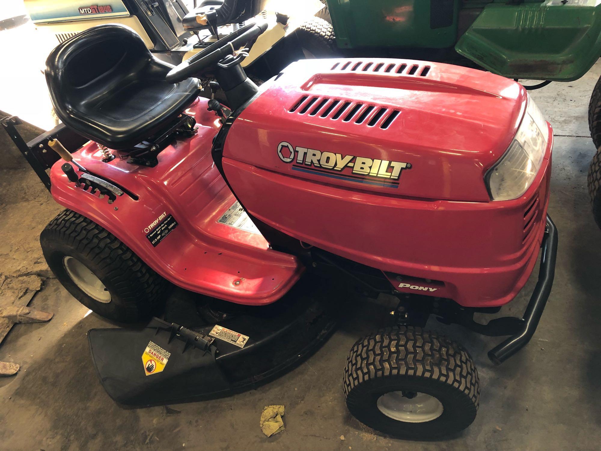 Troy Bilt 17.5 hp, 7 speed, 42 in deck riding | Proxibid