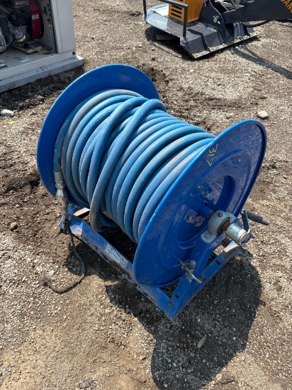 CoxReels Co Comm Hose Reel w/ Hose | Online Auctions | Proxibid