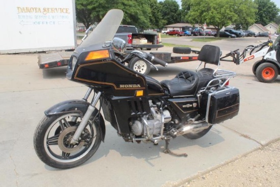 1981 Honda Gold Wing GL1100 Motorcycle | Online Auctions | Proxibid
